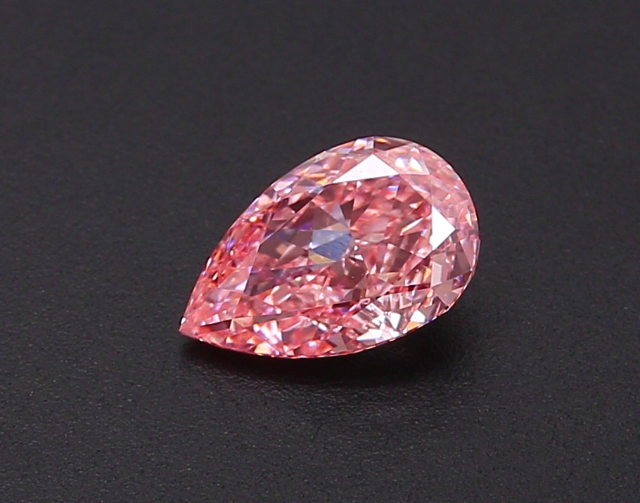 3005243-SV24541-1 PEAR MODIFIED BRILLIANT 0.95Carat FANCY VIVID PINK VVS 2